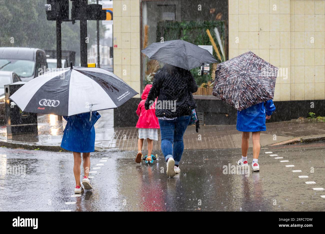 Pic shows: Wet August wet weather in London as heavy showers and storms ...