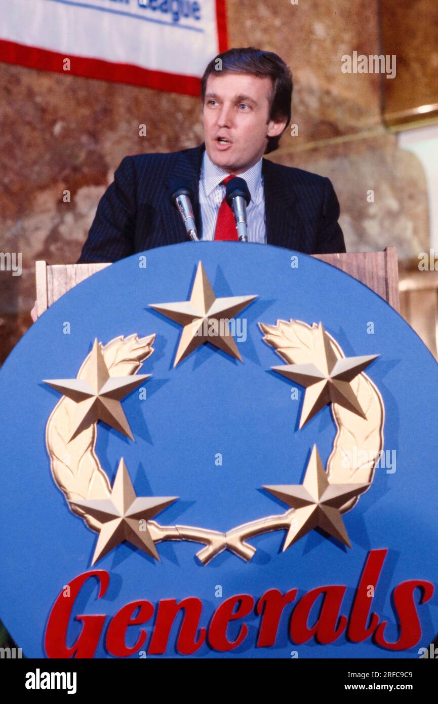 Donald Trump acquires the US Football League New Jersey Generals - 1985 ...