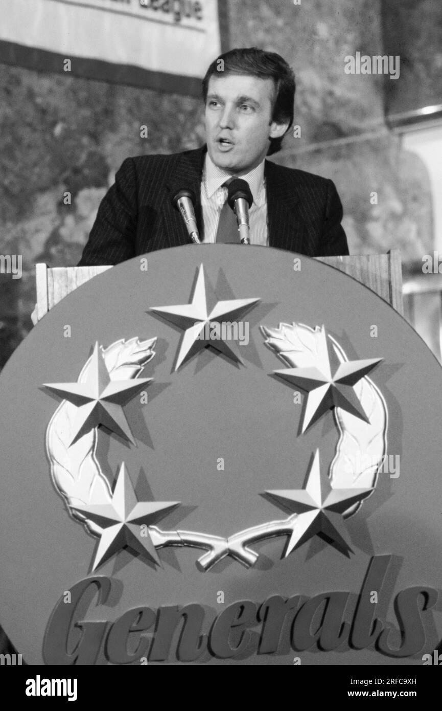 Donald Trump acquires the US Football League New Jersey Generals - 1985 ...