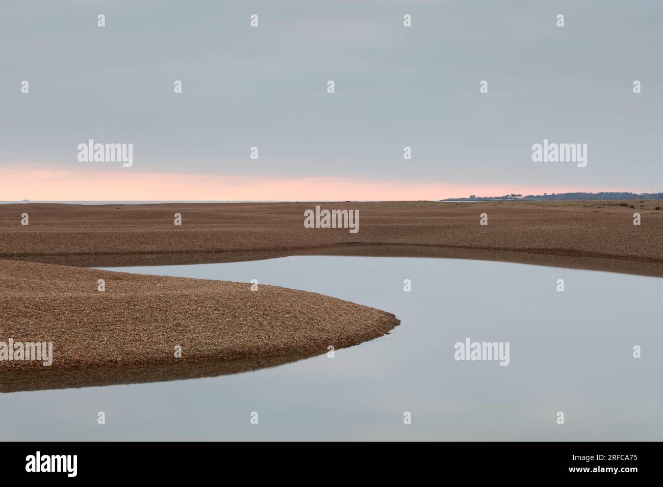 Shingle street hi-res stock photography and images - Alamy