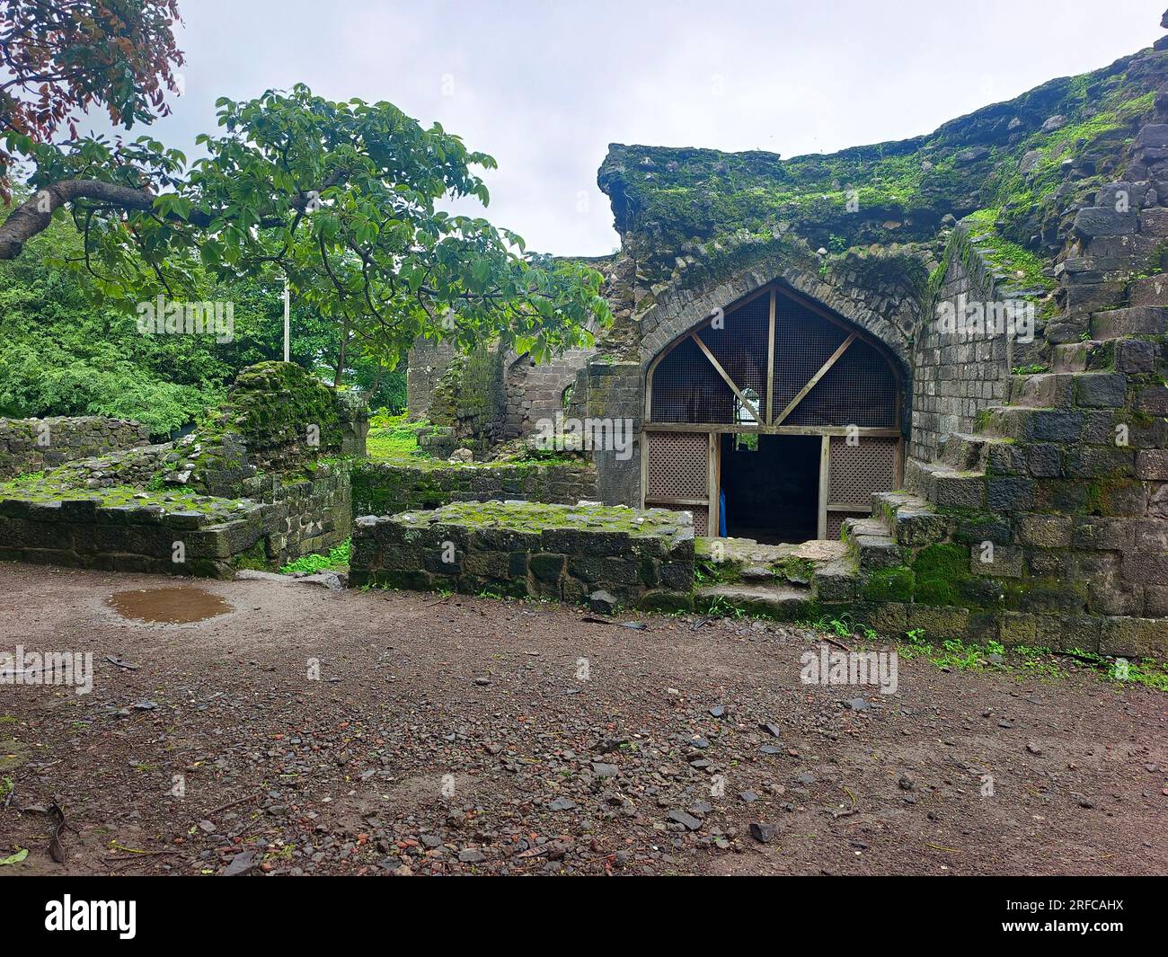 27 July 2023, Shivneri Fort is a 17th-century military fortification ...