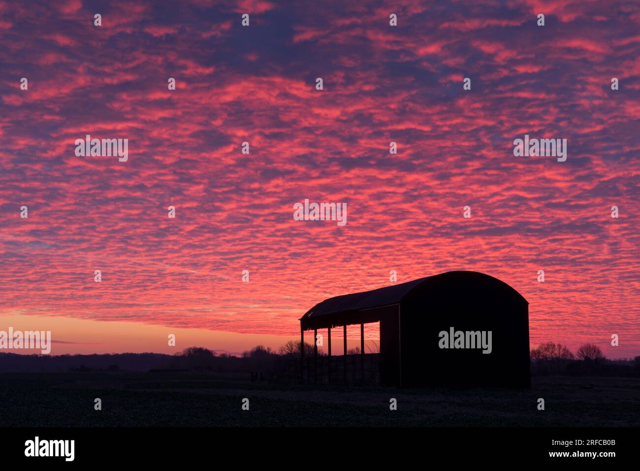 Red black barn hi-res stock photography and images - Alamy