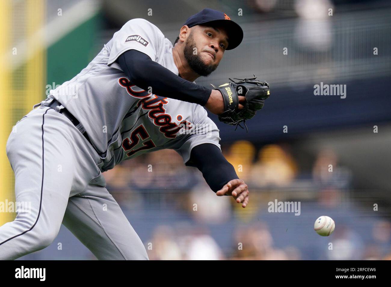 Detroit Tigers starting pitcher Eduardo Rodríguez throws to first base ...