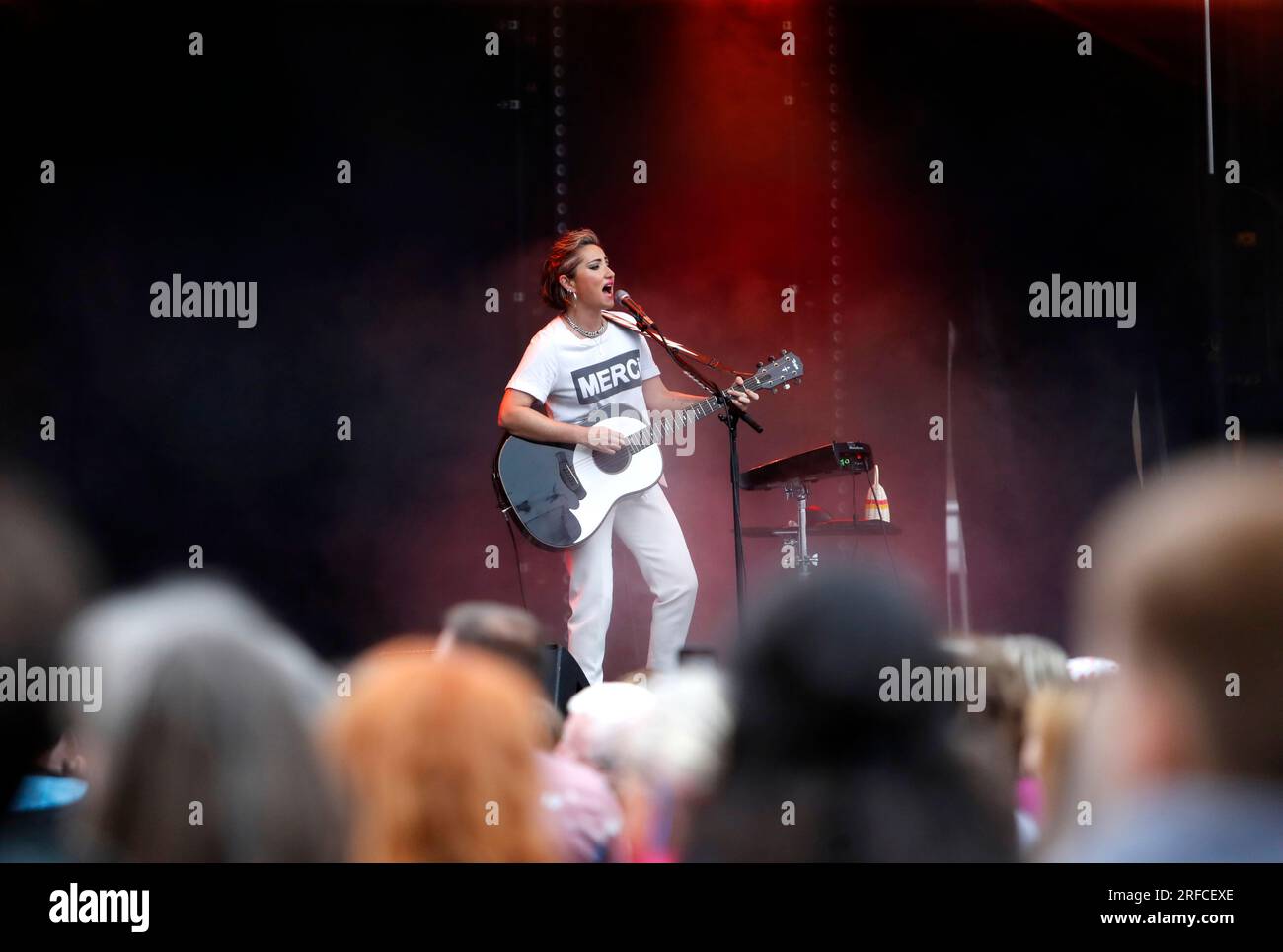 KT Tunstall performs during the opening ceremony for the 2023 UCI ...