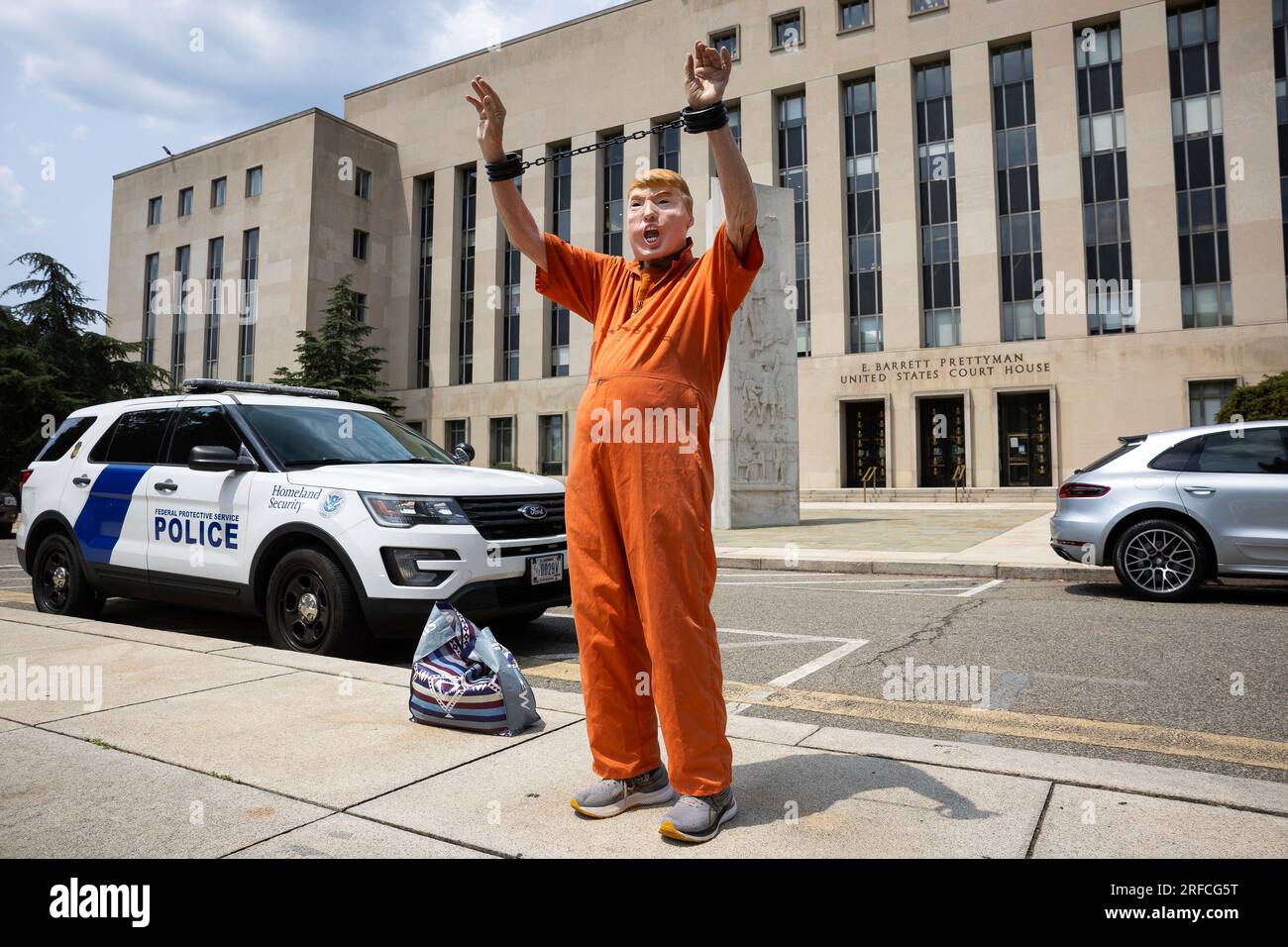 David Barrows of Washington, D.C. impersonates former President Donald ...