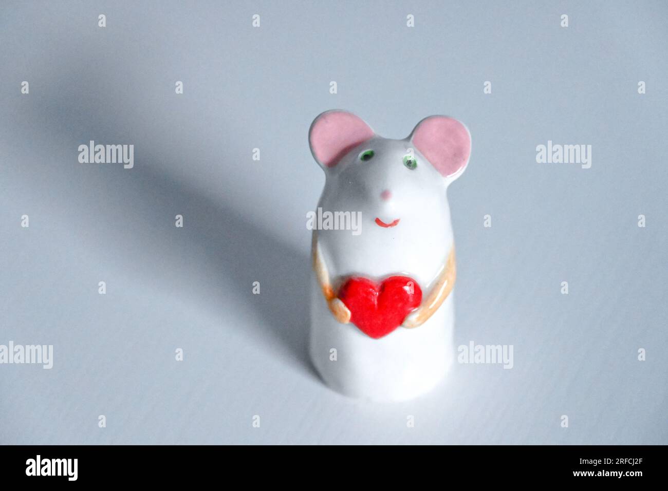 Porcelain mouse craft hi-res stock photography and images - Alamy