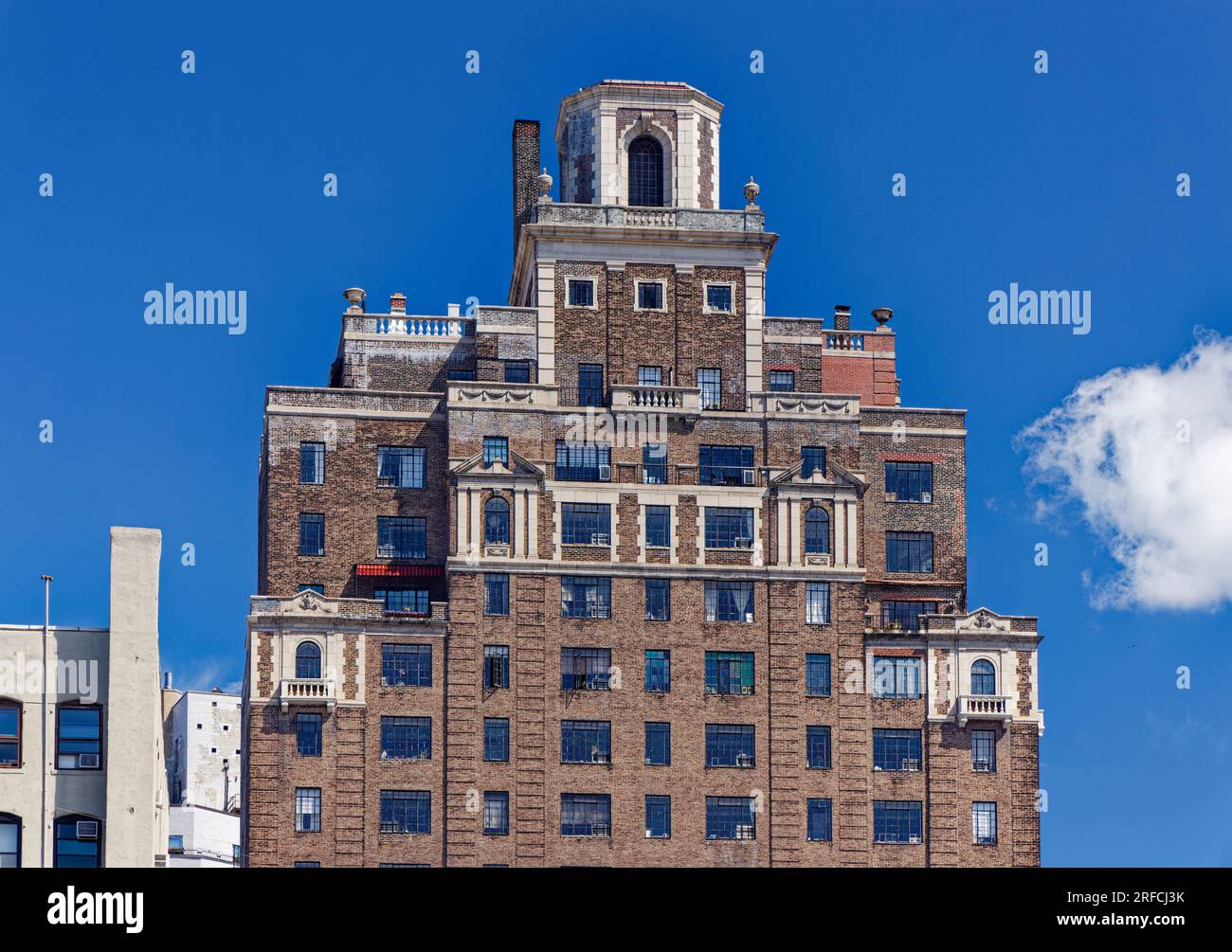 Greenwich Village Landmark: 1 Christopher Street is one of the few high ...