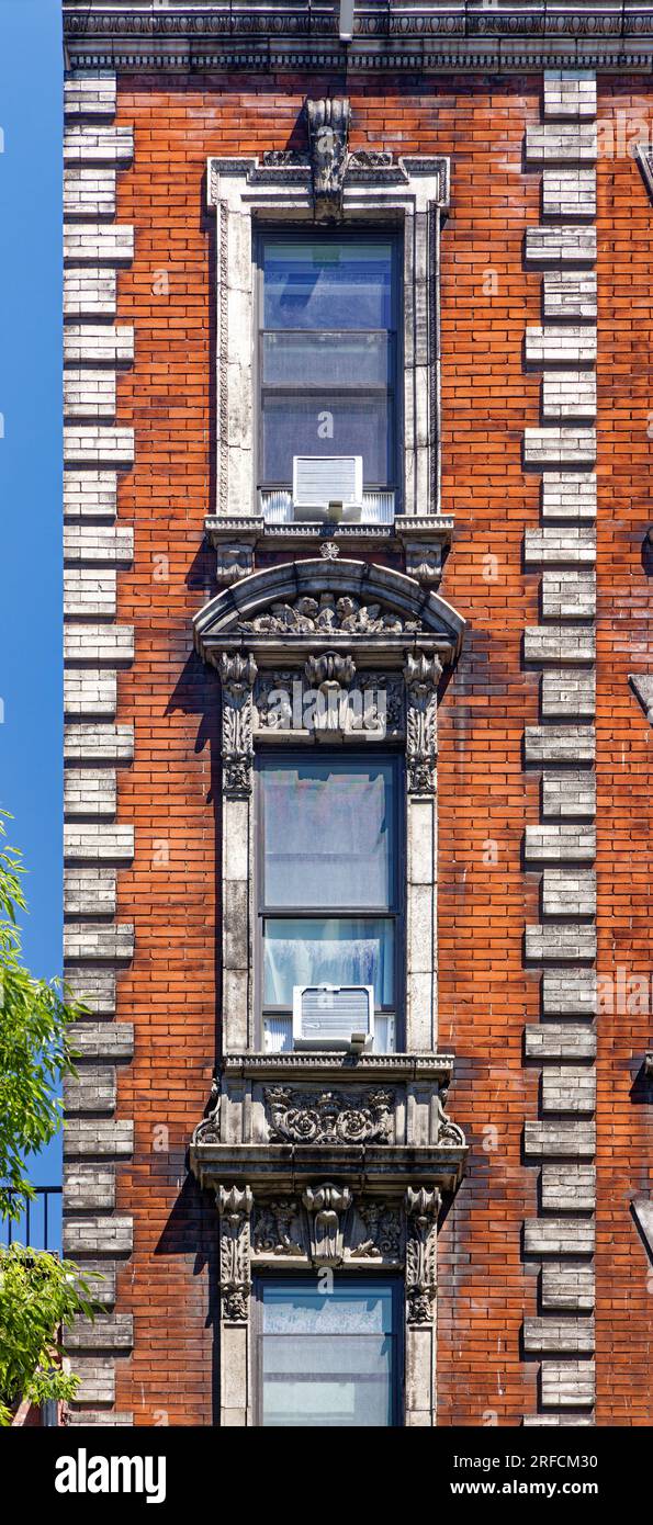 Greenwich Village Landmark: The Larchmont is a Renaissance-styled brick ...