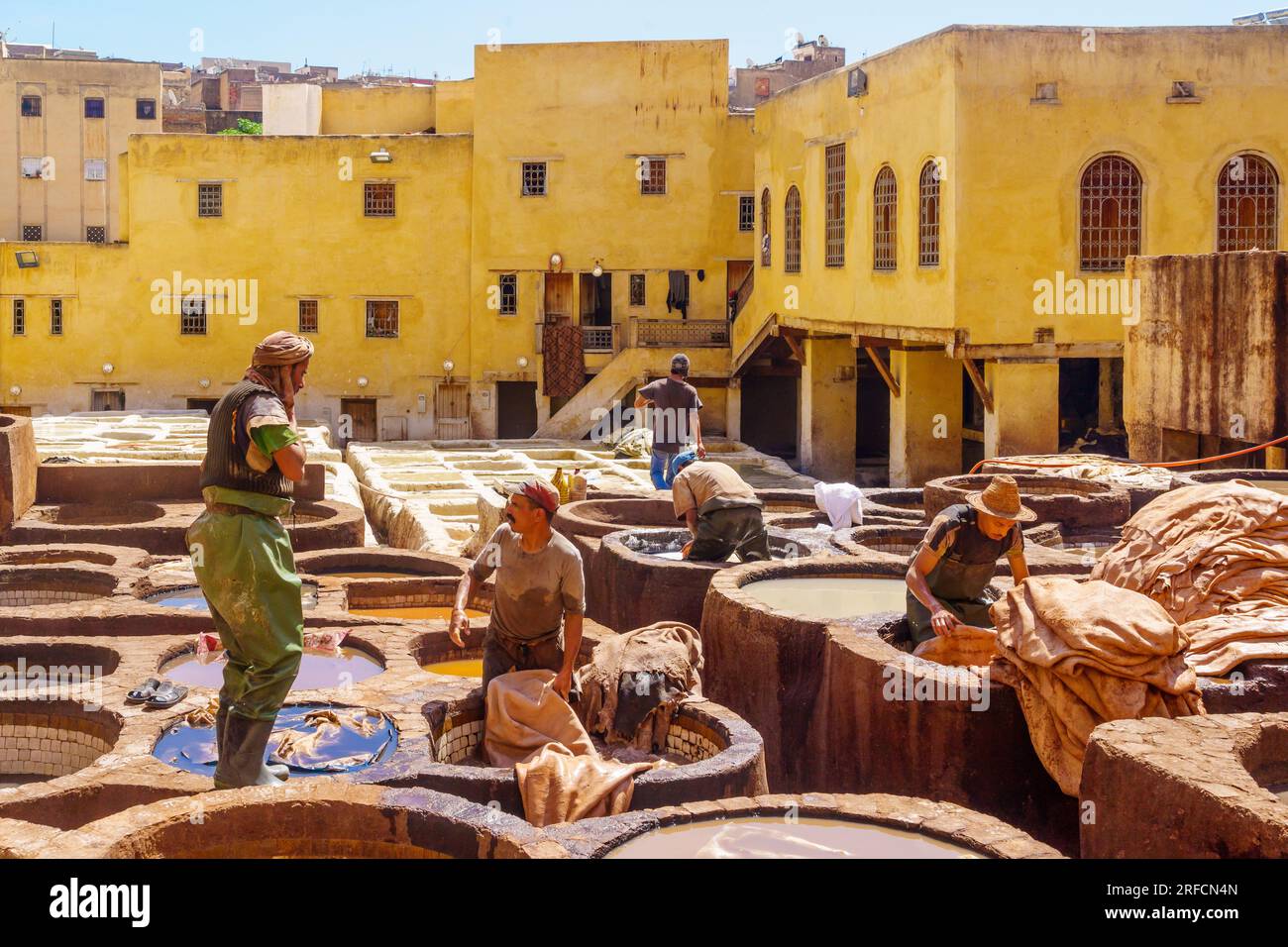 Tannery stone dye vats hi-res stock photography and images - Alamy
