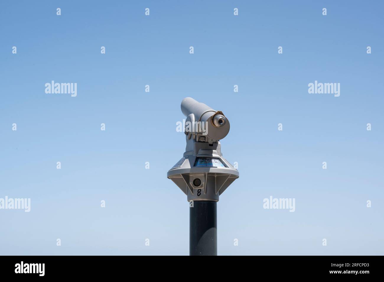 Blue tourist telescope hi-res stock photography and images - Alamy