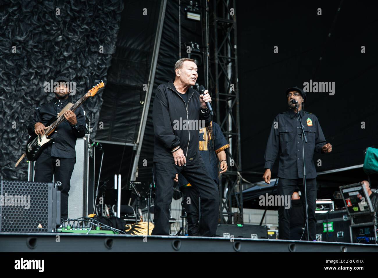UB40 with ali campbell perform live at totally wicked stadium st helens ...