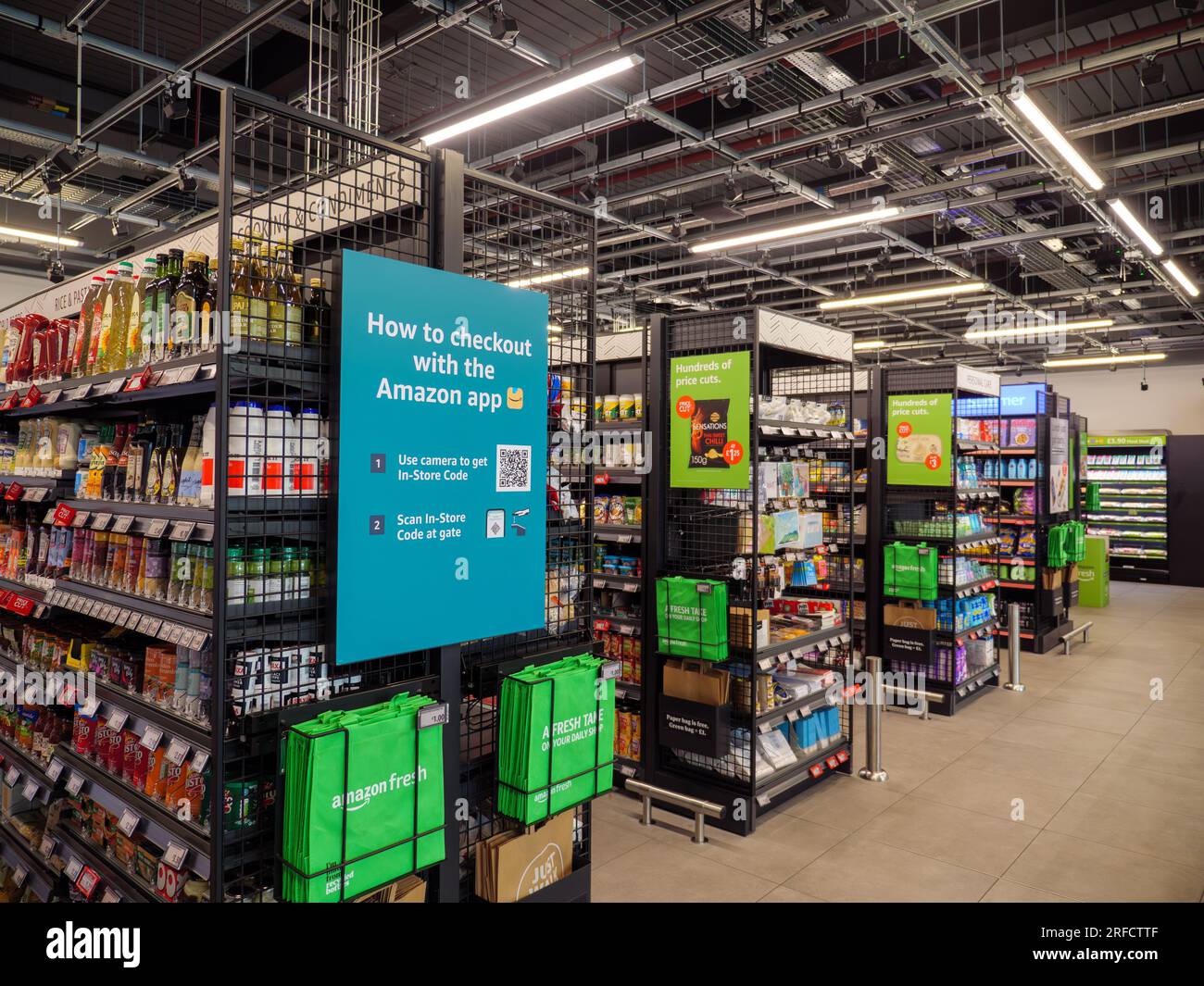 Interior of an Amazon Fresh supermarket, London, UK Stock Photo - Alamy