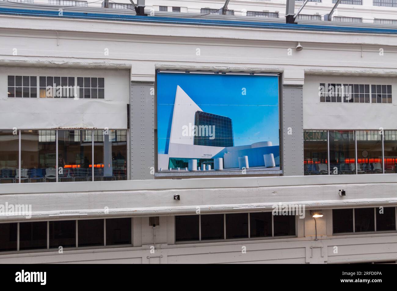 Boat building america colonists hi-res stock photography and images - Alamy