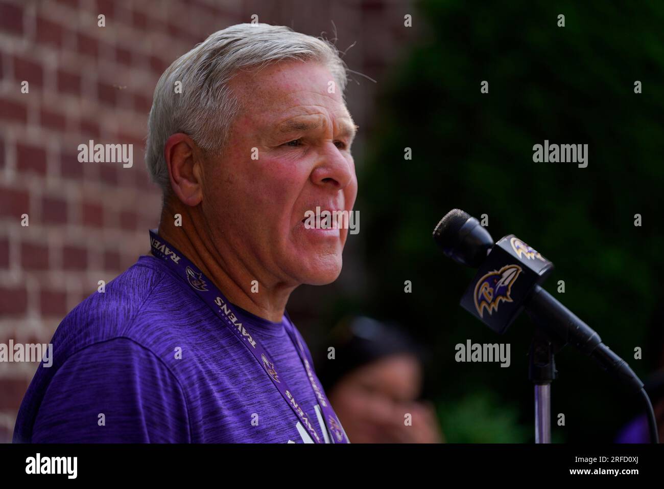 Baltimore Ravens offensive line coach Joe D'Alessandris speaks to ...