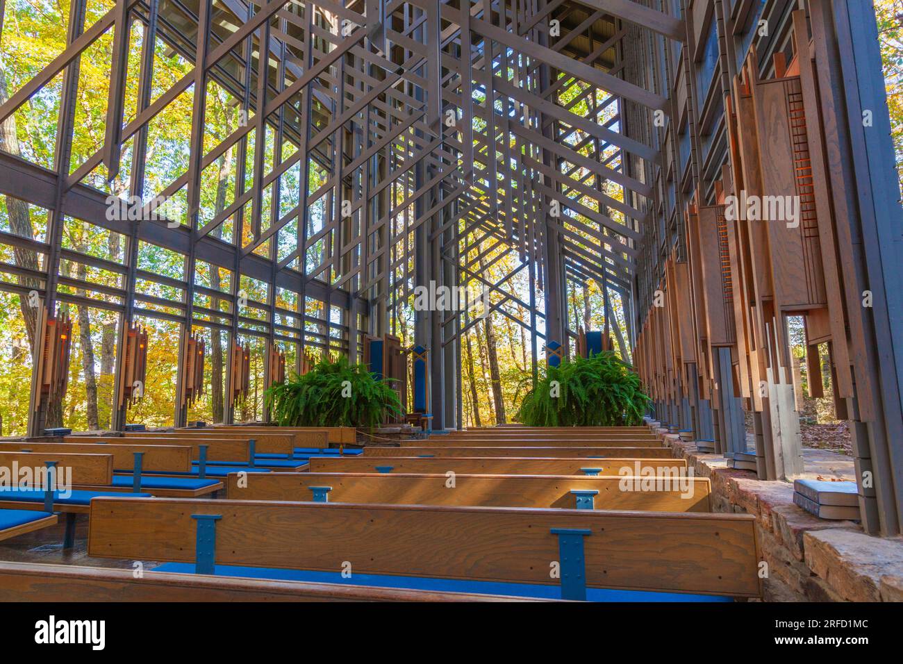 Thorncrown Chapel in Eureka Springs, Arkansas, completed and opened to ...