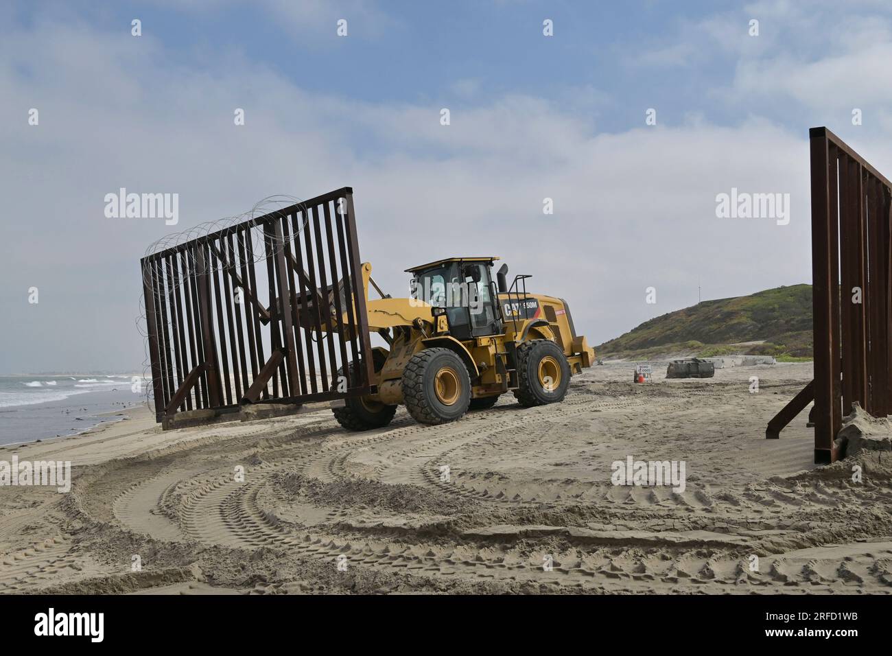 Tijuana border crossing hi-res stock photography and images - Alamy