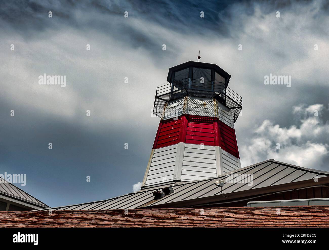White lighthouse red balcony hi-res stock photography and images - Alamy