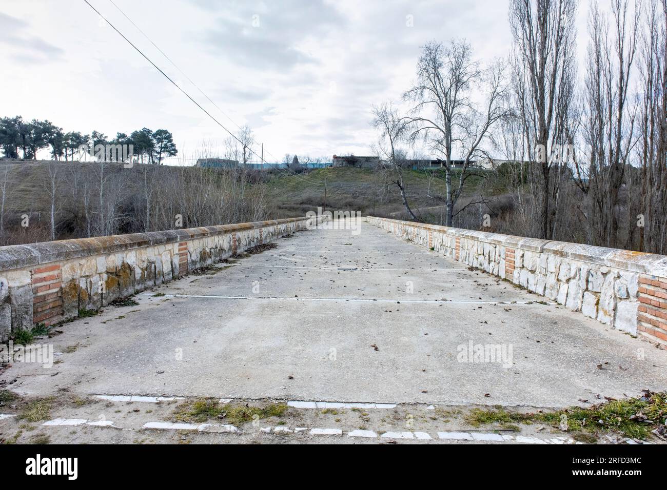Bridge in rural area hi-res stock photography and images - Alamy