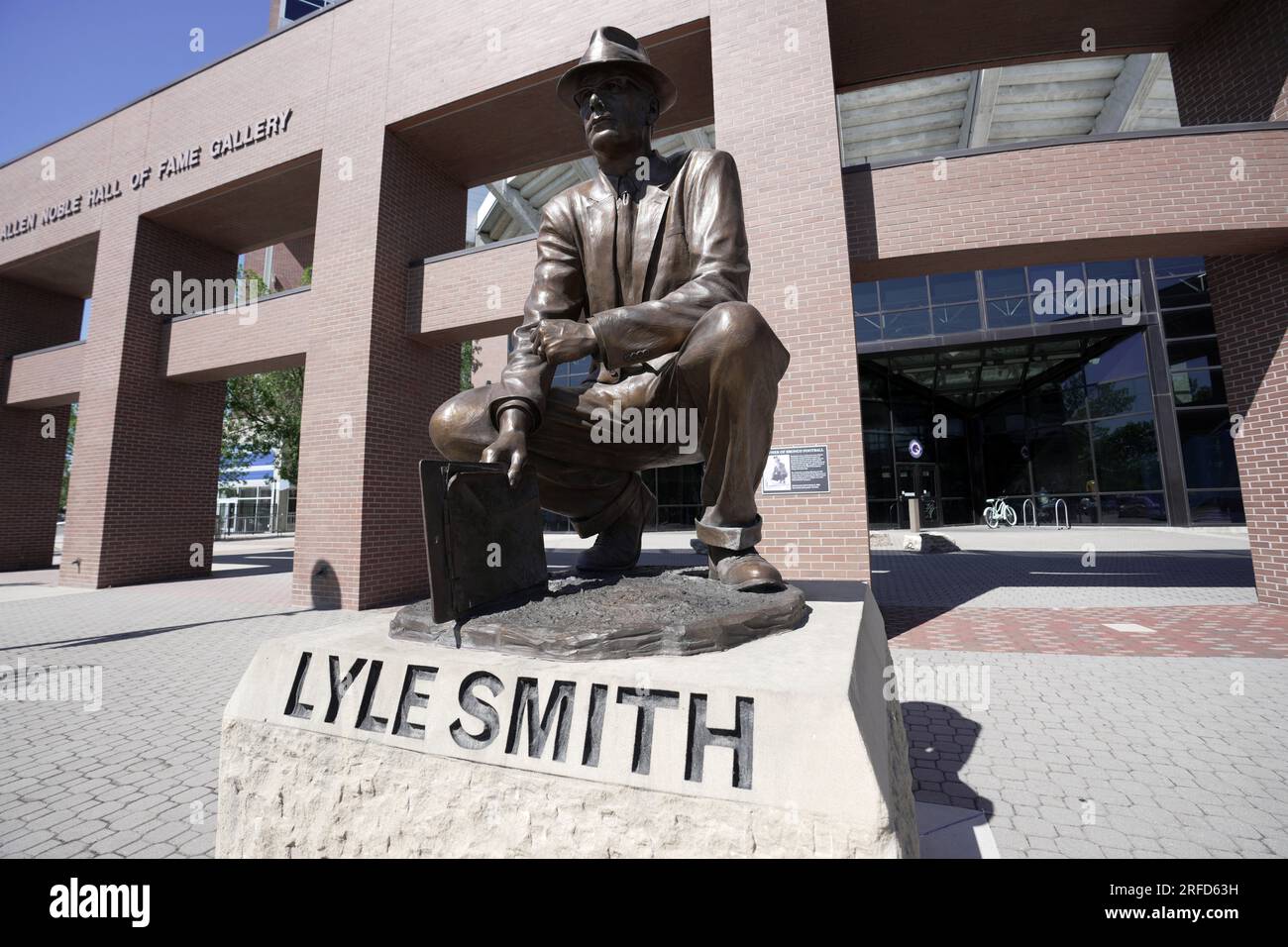 Statue of boise state broncos coach lyle smith albertsons stadium hi-res stock photography and ...