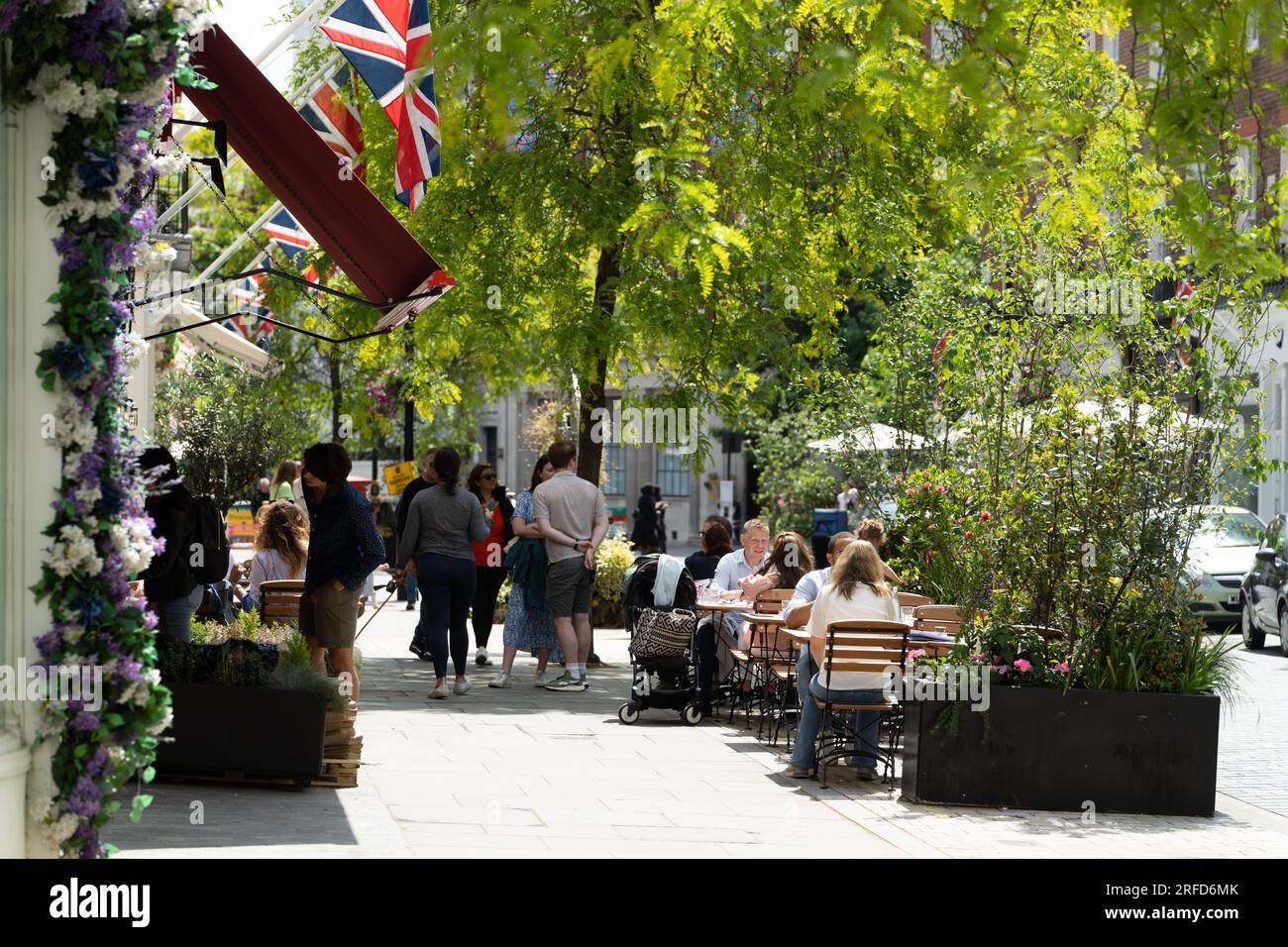 London Heritage Quarter's Platinum Jubilee Corgi Trail, Victoria BID ...