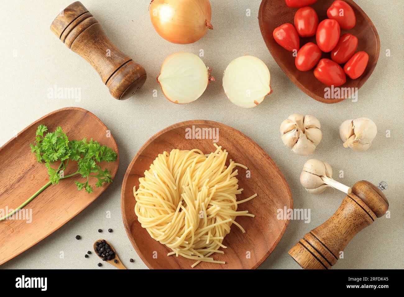 Top View Spaghetti Pasta Ingredients Preparation Stock Photo - Alamy