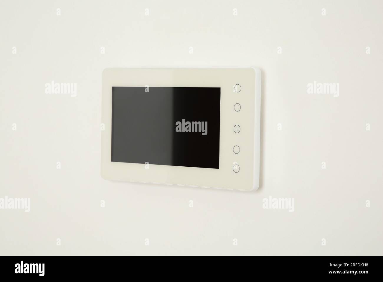 Modern video doorbell hi-res stock photography and images - Alamy