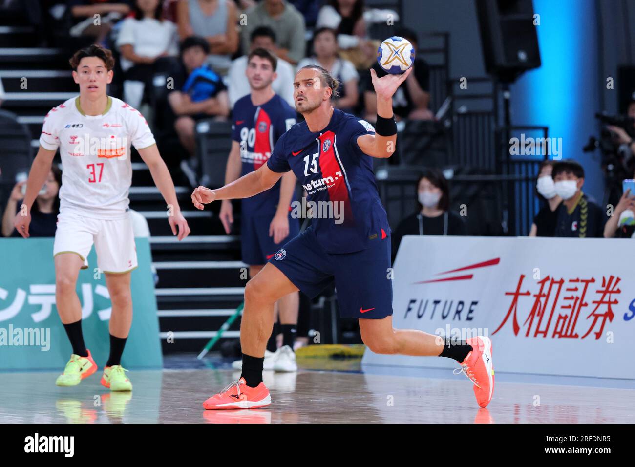 Kent nishimura hi-res stock photography and images - Alamy