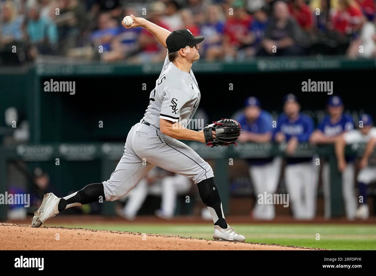 Chicago White Sox relief pitcher Tanner Banks throws to the Texas ...
