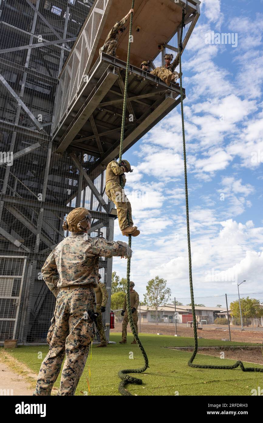 U.S. Marines with Lima Co., 3rd Battalion, 1st Marine Regiment ...