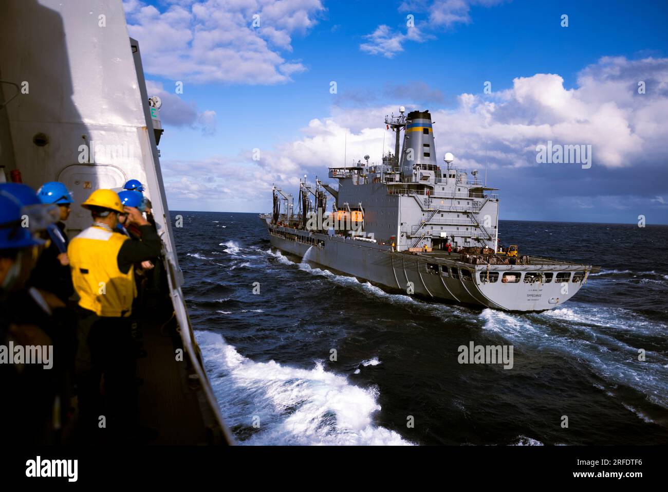 U.S. Navy Sailors aboard the amphibious dock landing ship USS New ...