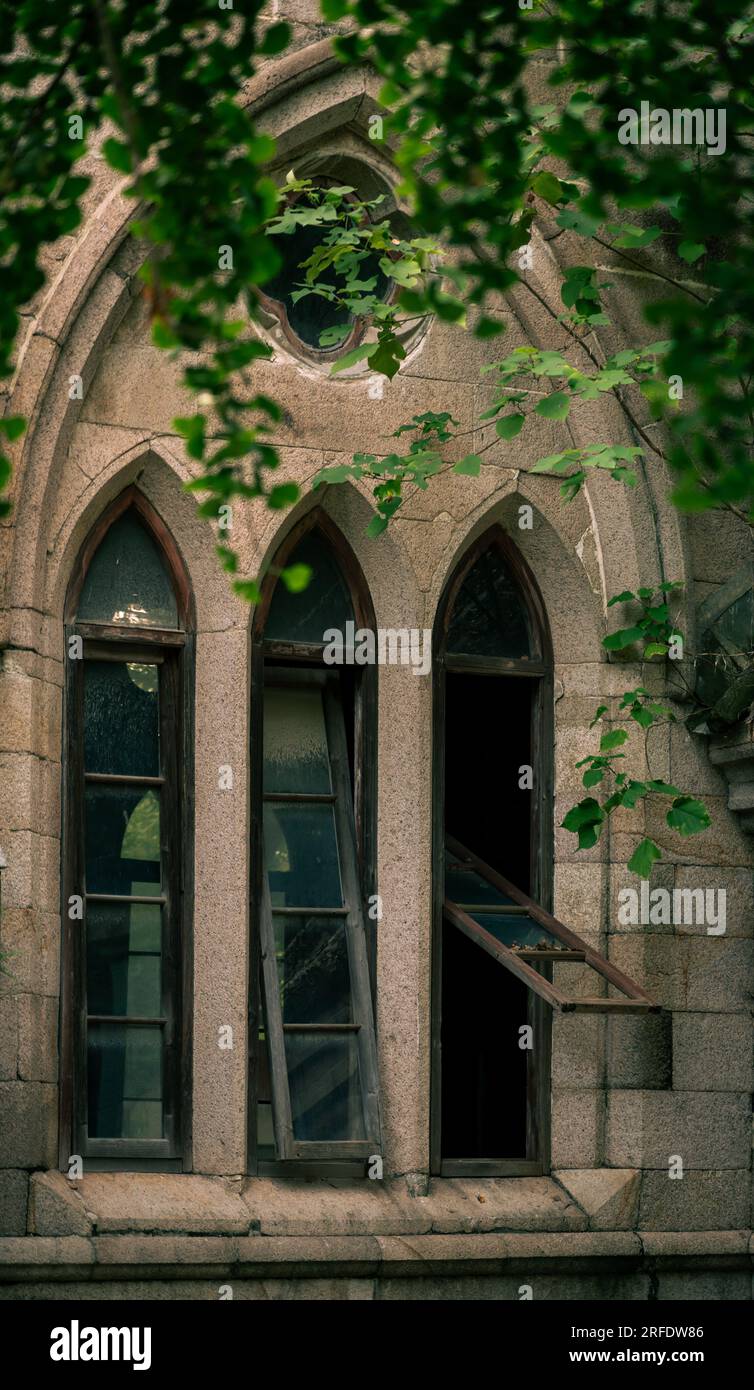 Window; Old FashionedWindow; texture or background Stock Photo - Alamy