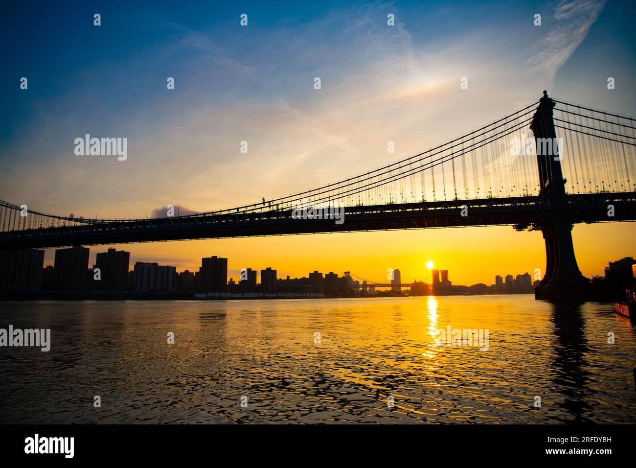 bridge connecting Lower Manhattan at Canal Street with Downtown ...