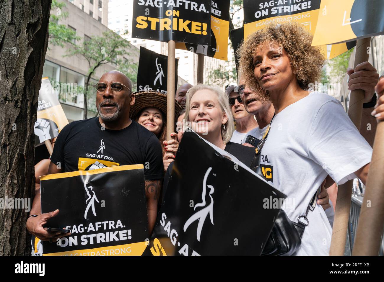 Ezra Knight, Deborah Messing, Senator Kirsten Gillibrand, Michelle Hurd ...