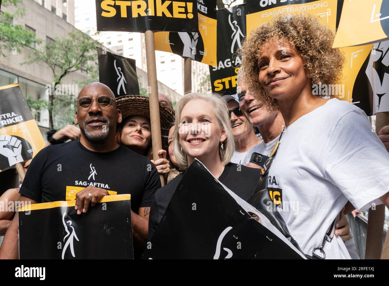 Ezra Knight, Deborah Messing, Senator Kirsten Gillibrand, Michelle Hurd ...