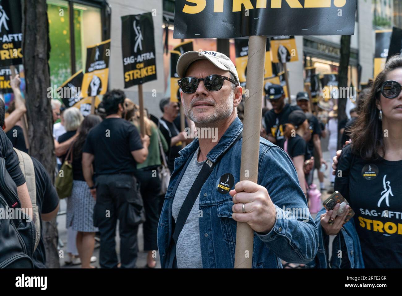 Christian Slater joined picket line of strike workers of WGA and SAG ...