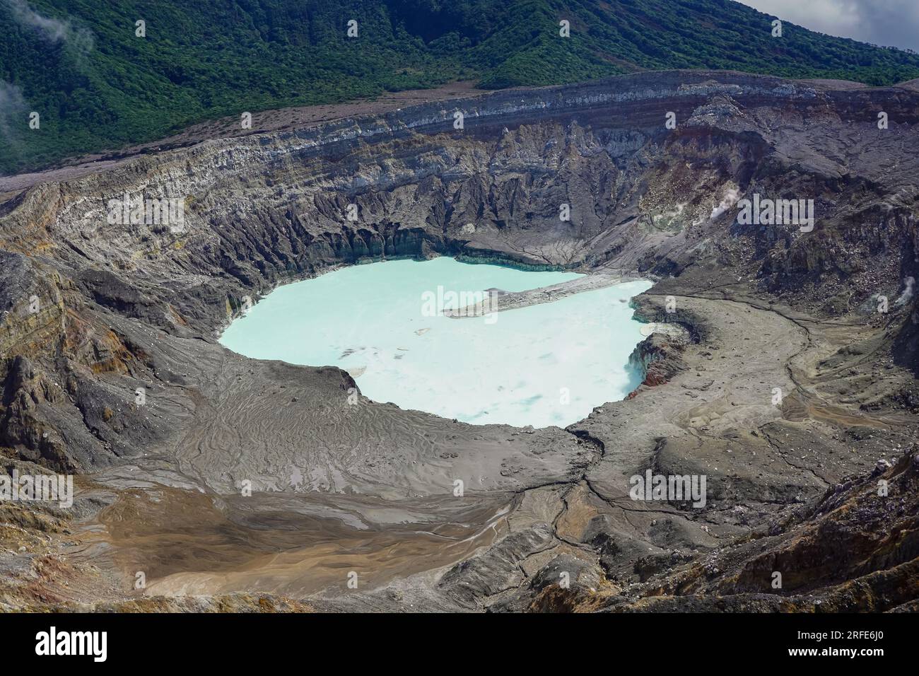 Volcan tropical poas hi-res stock photography and images - Alamy