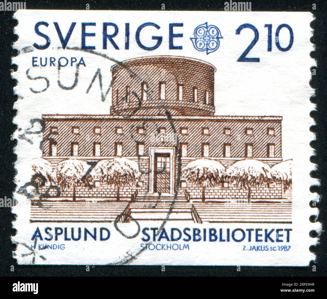 SWEDEN - CIRCA 1987: stamp printed by Sweden, shows City Library ...