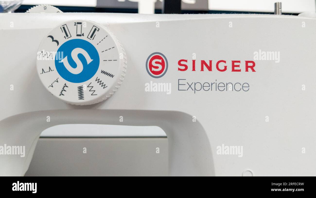 Bordeaux , France - 08 01 2023 : singer experience sign text and brand ...