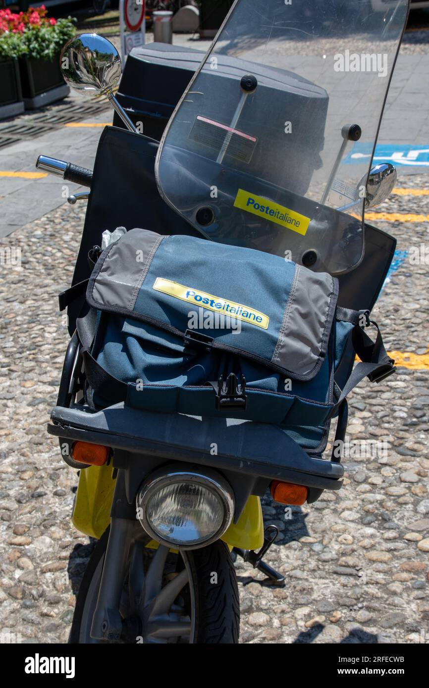 Poste italiane logo hi-res stock photography and images - Alamy