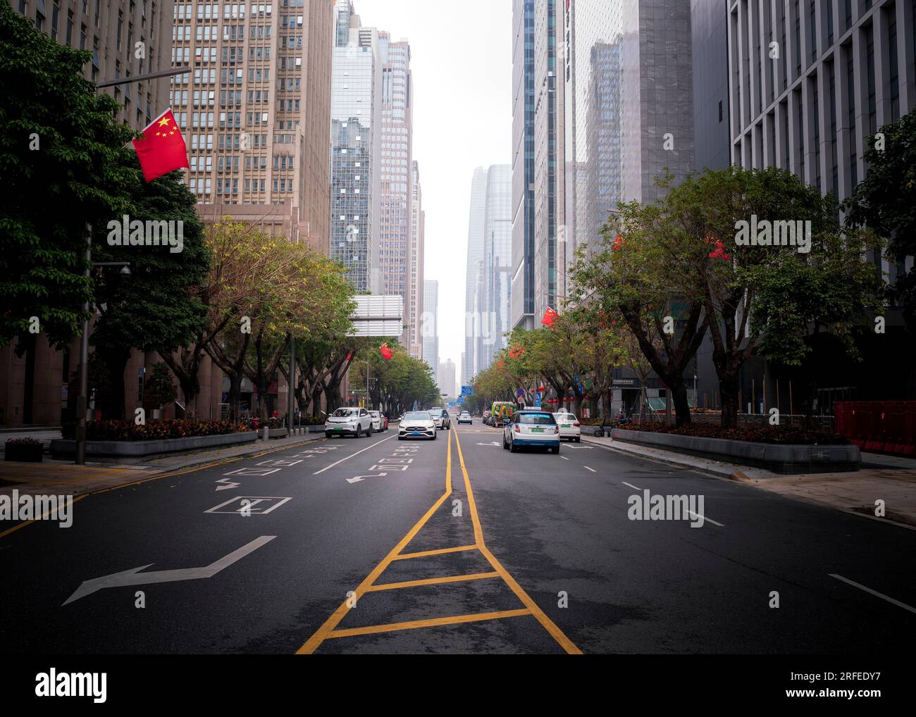 Busy urban street under hi-res stock photography and images - Alamy