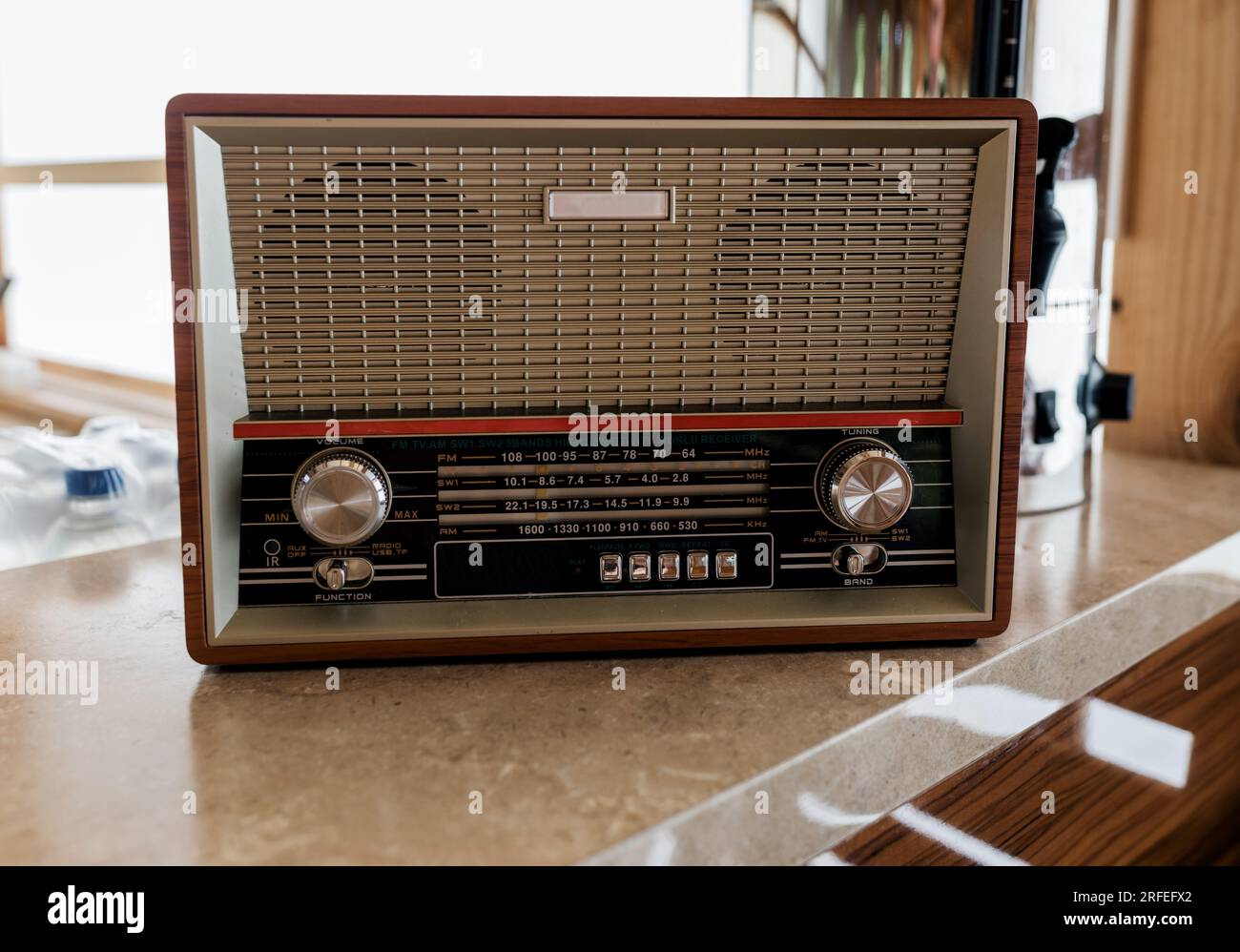 Vintage radio with wooden casing. antique station Stock Photo - Alamy