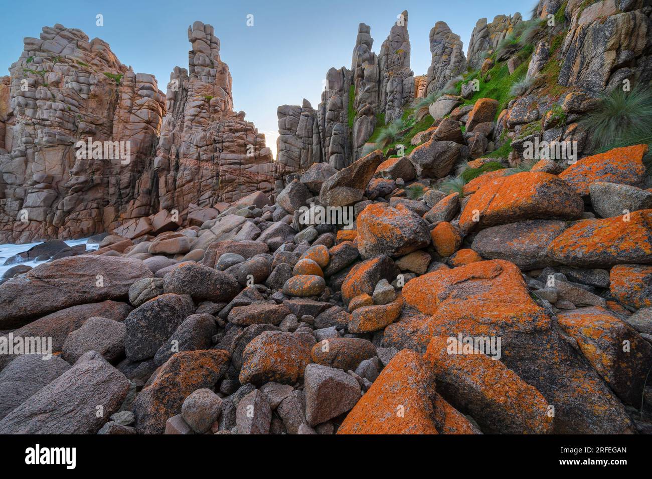 Sea stacks victoria australia hi-res stock photography and images - Alamy