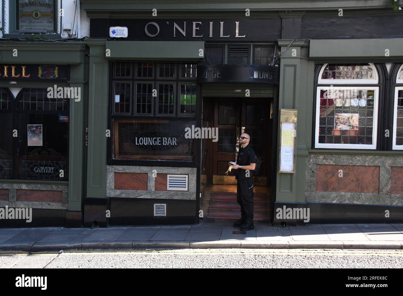 Old shop front ireland hi-res stock photography and images - Alamy