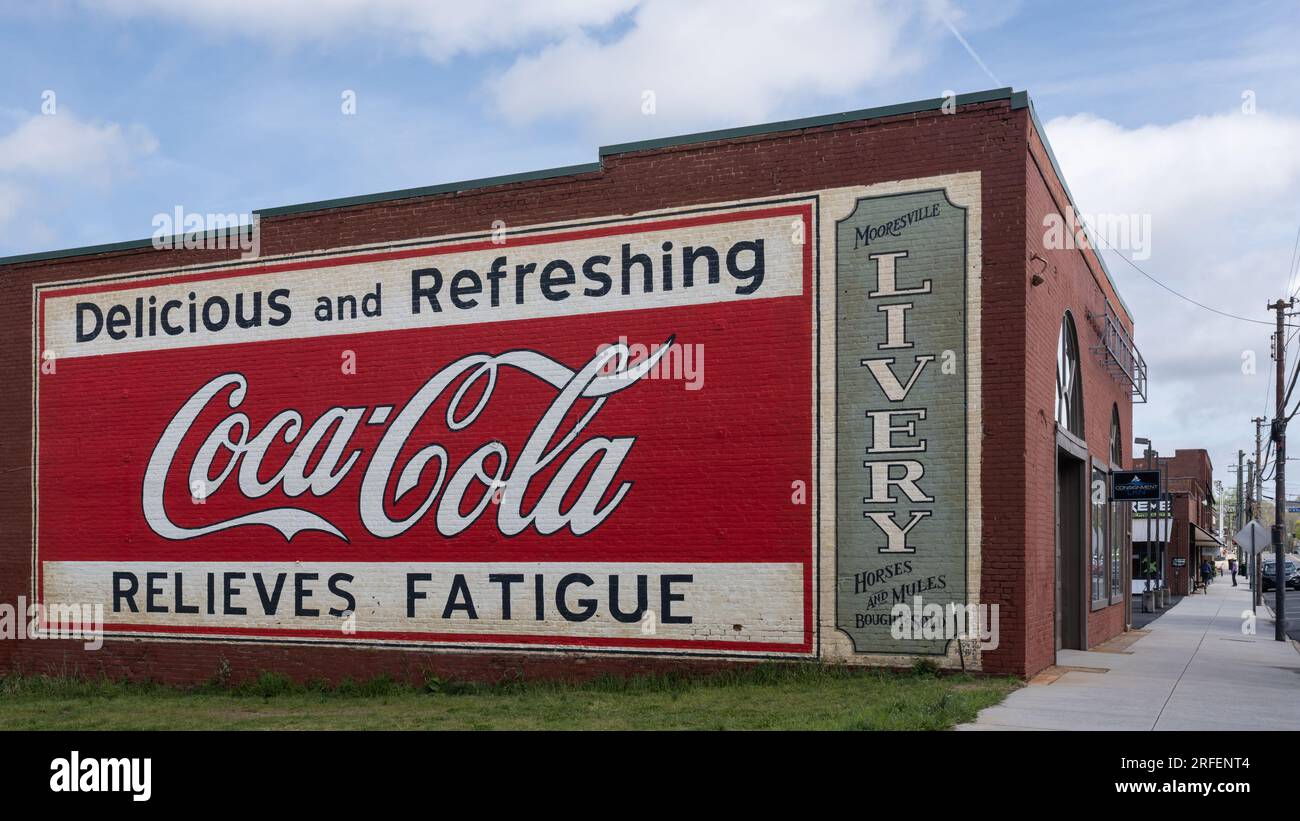 Coca-Cola mural, in Mooresville, North Carolina Stock Photo - Alamy