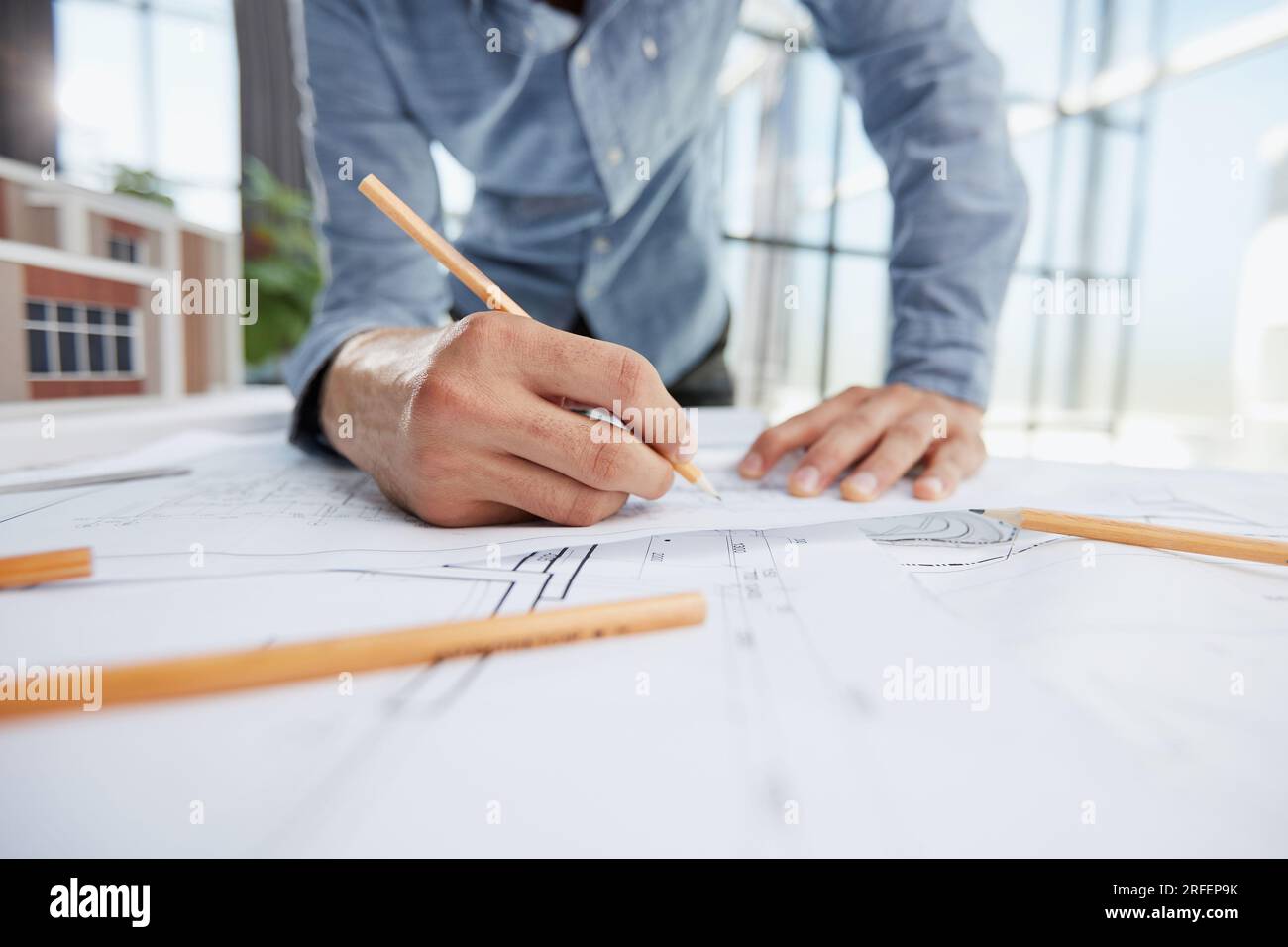 Engineer designs works according to drawings and collaborates in ...