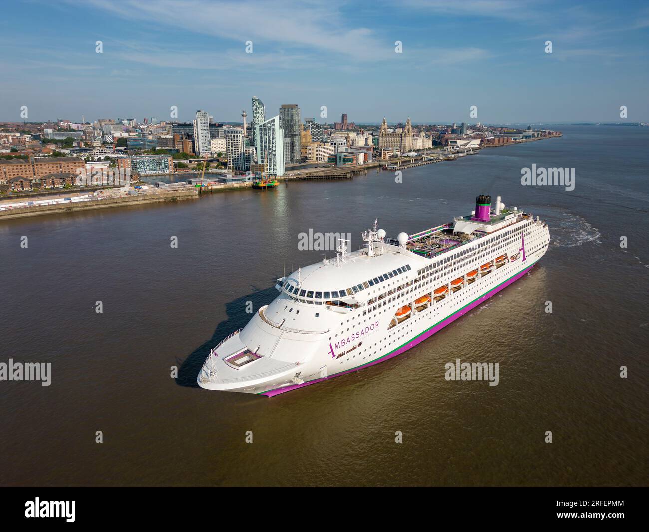 Cruise ship ambience hi-res stock photography and images - Alamy