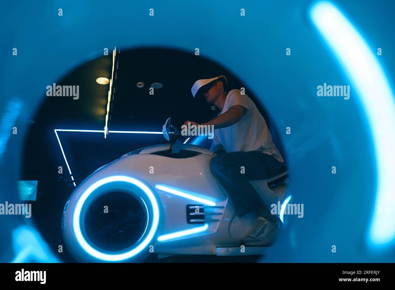 Close up athlete in vr hi-res stock photography and images - Alamy