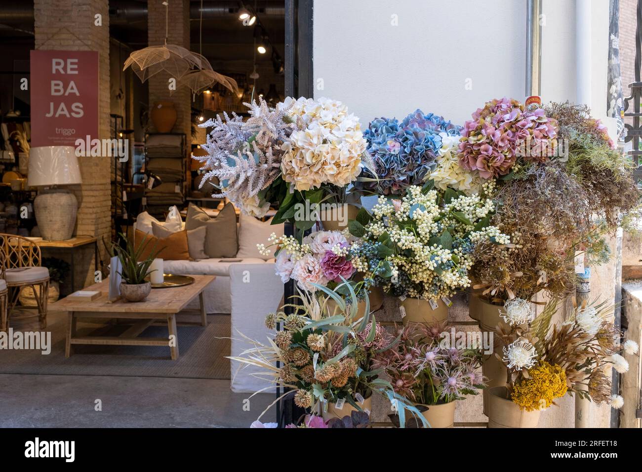 Flower shop spain hi-res stock photography and images - Alamy