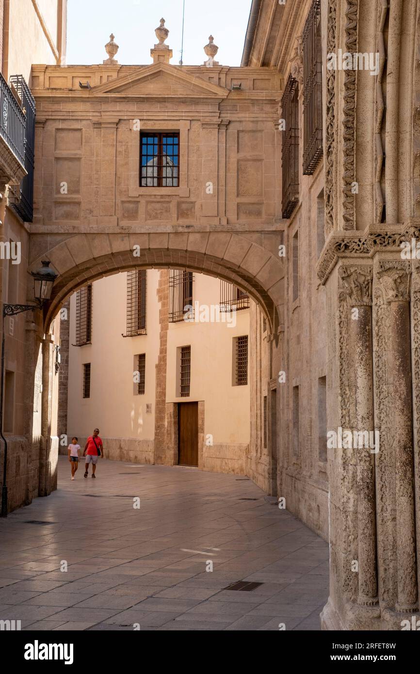 Valencia archway hi-res stock photography and images - Alamy