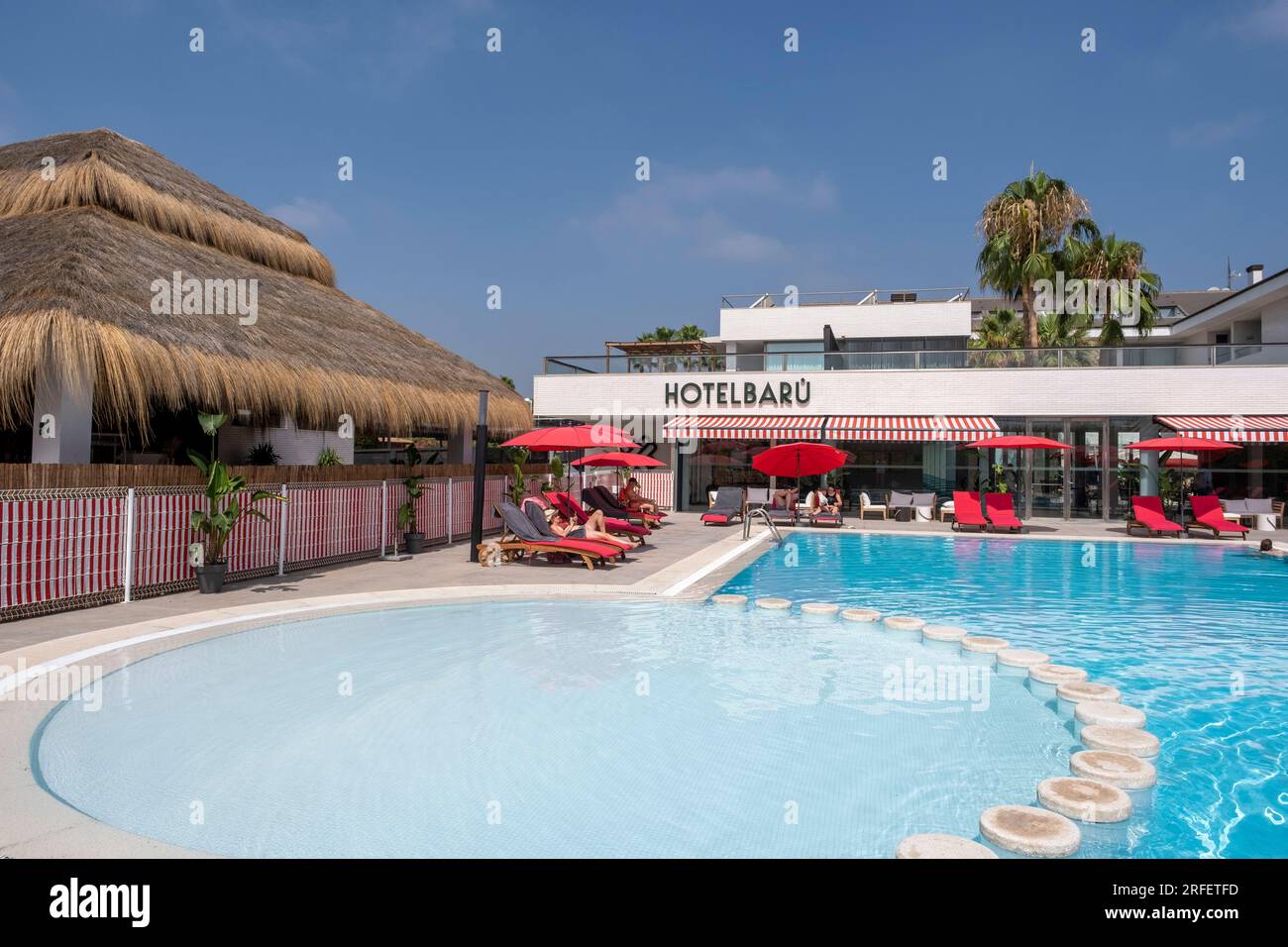 Valencia swimming pool hi-res stock photography and images - Alamy